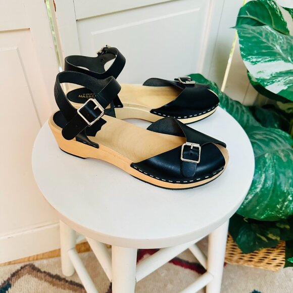 Swedish Hasbeens | Shoes | Swedish Hasbeens Black Clog Sandals Euc Open ...